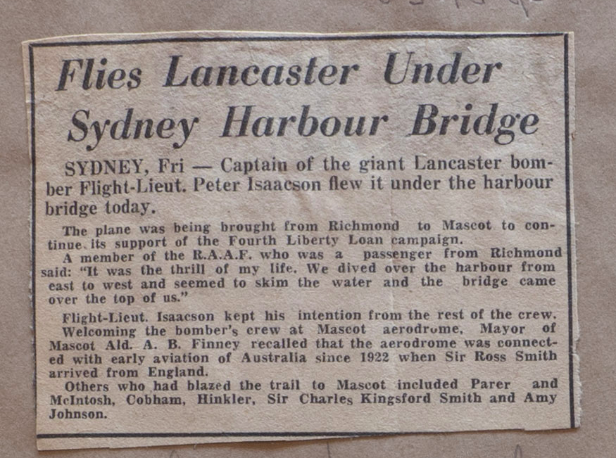 Peter Isaacson flies Lancaster underneath the Sydney Harbour Bridge ...